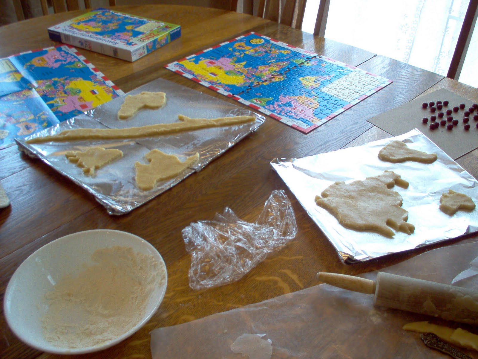 Almost Unschoolers: World Map - Cookies and Puzzle