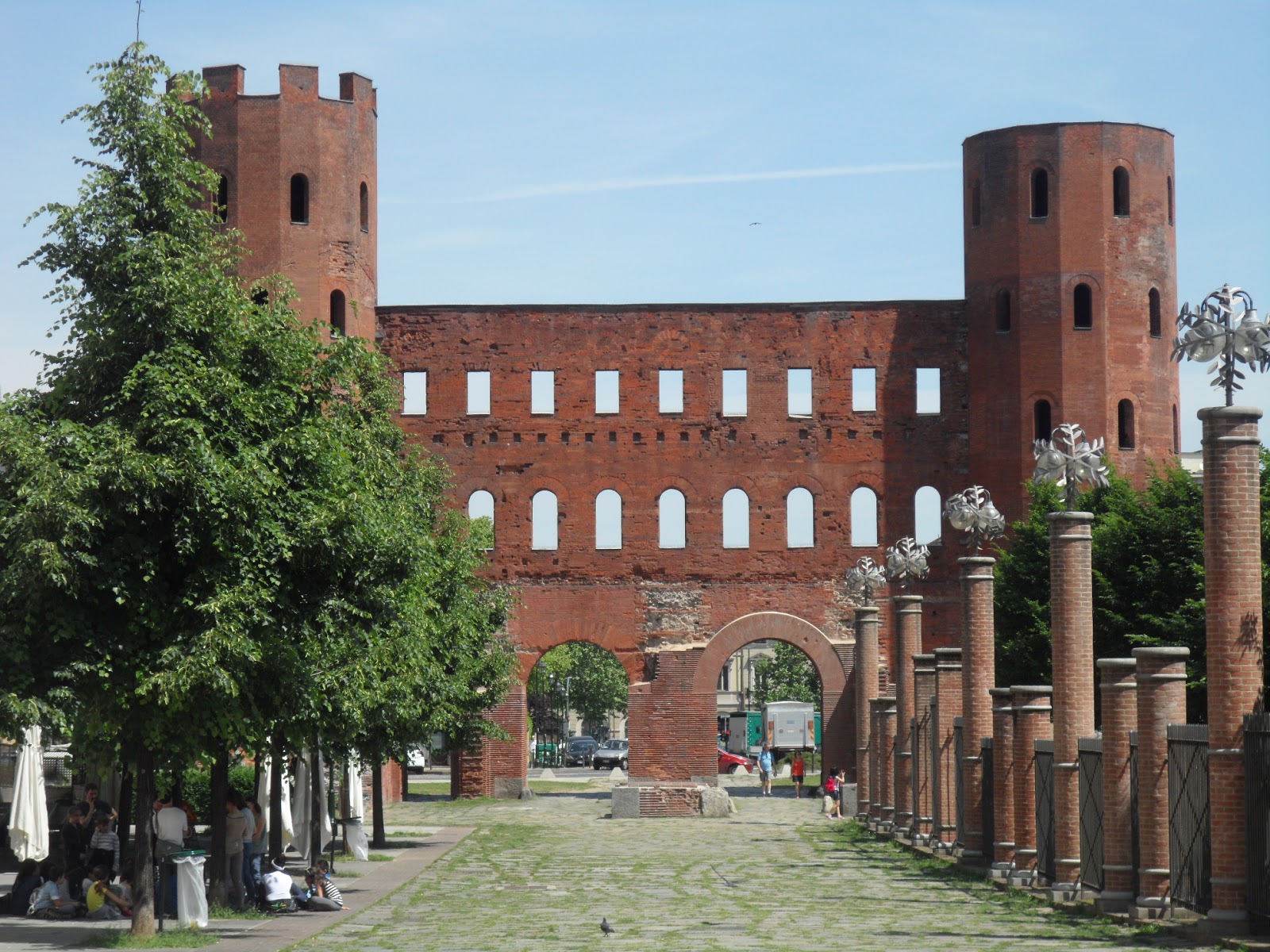 TORINO, TRA IL CENTRO STORICO E LE RESIDENZE REALI SABAUDE