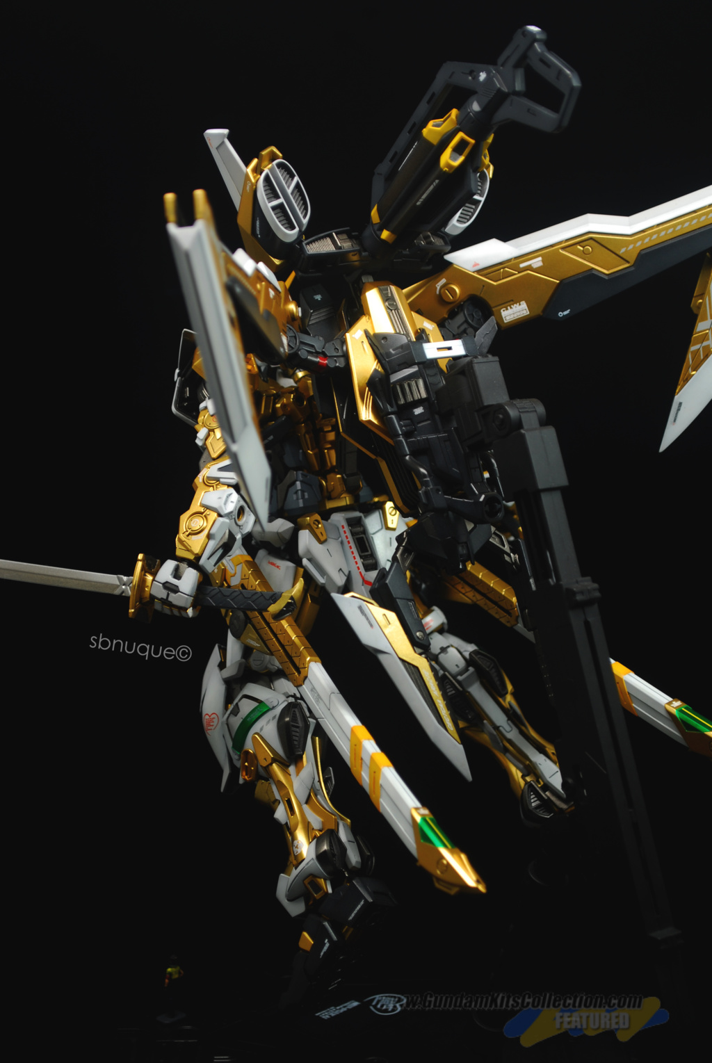 Painted Build: MG 1/100 Gundam Astray "Gold" Frame Kai