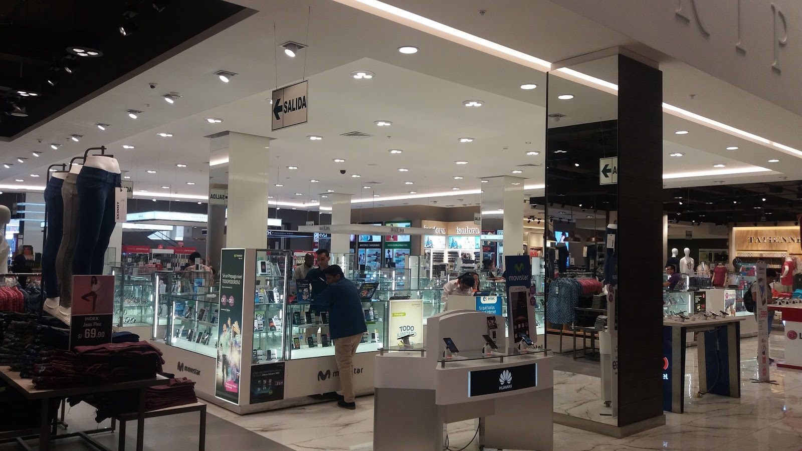 ARQ.LORENA CAVERO SOTO