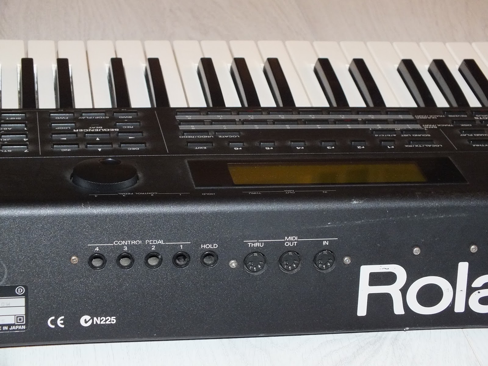 Infrequent Sound [sex.tex] technology: Roland XP-60 Music Workstation ...