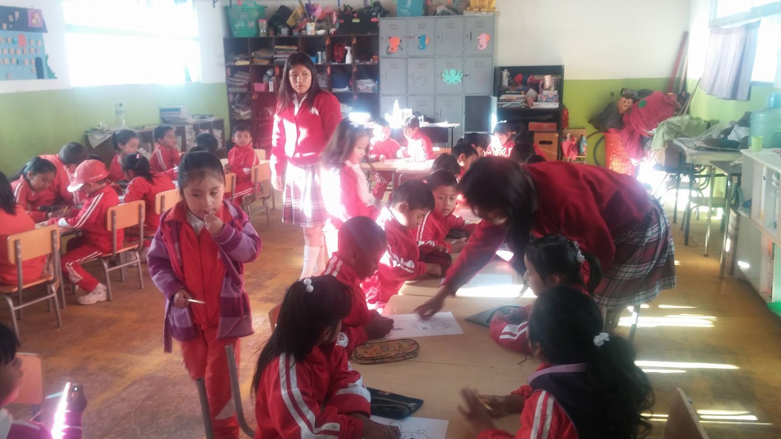 EL APRENDIZAJE Y ENSEÑANZA EN LA EDUCACION GENERAL ELEMENTAL : Fotografías