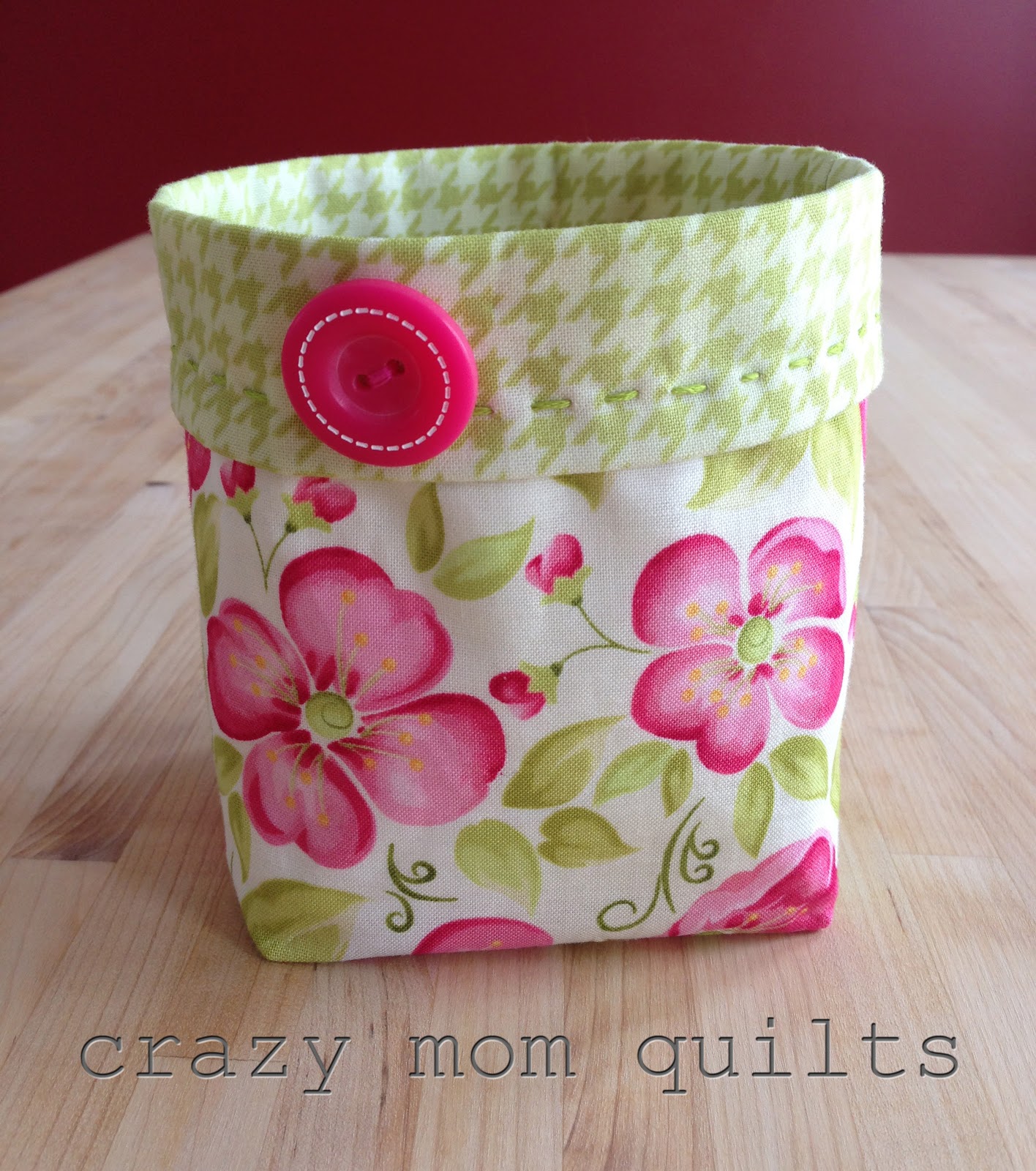 crazy mom quilts: thread catcher pattern