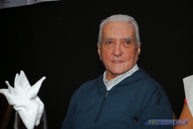 CRUCERO POLITICO: Descanse en paz Valentín Ruiz