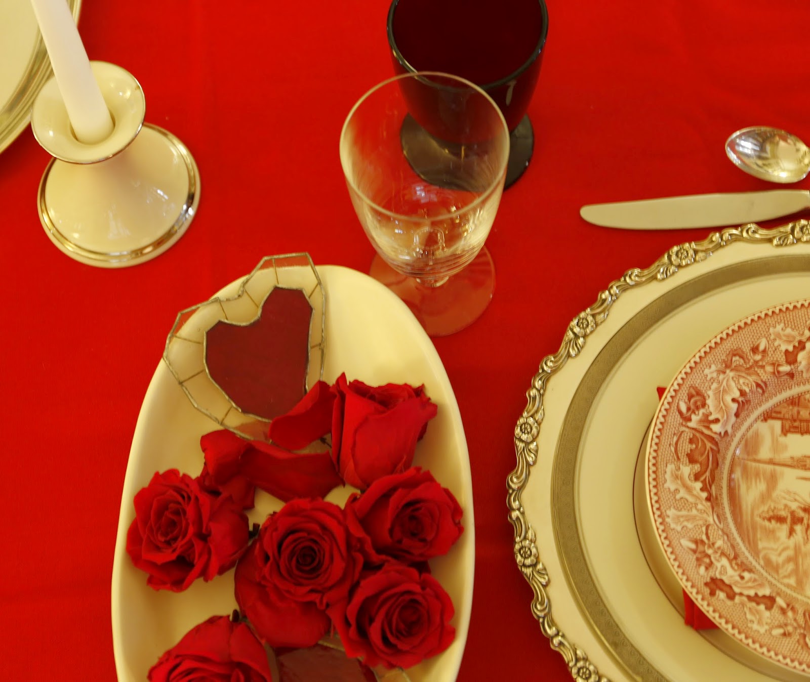 hidden art of homemaking: Something Red