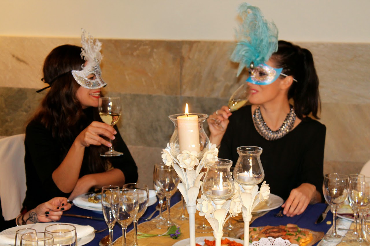 Fotococktails: Masquerade Party.