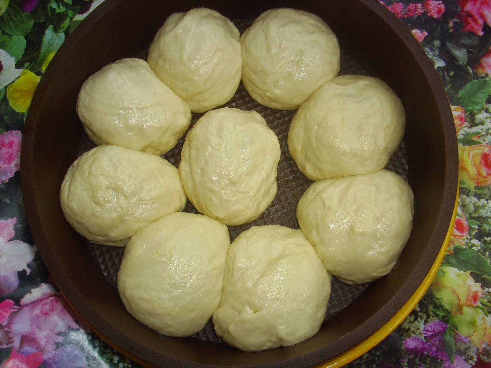 DiaMar-bucataria galbena: PAINE CU LAPTE BATUT