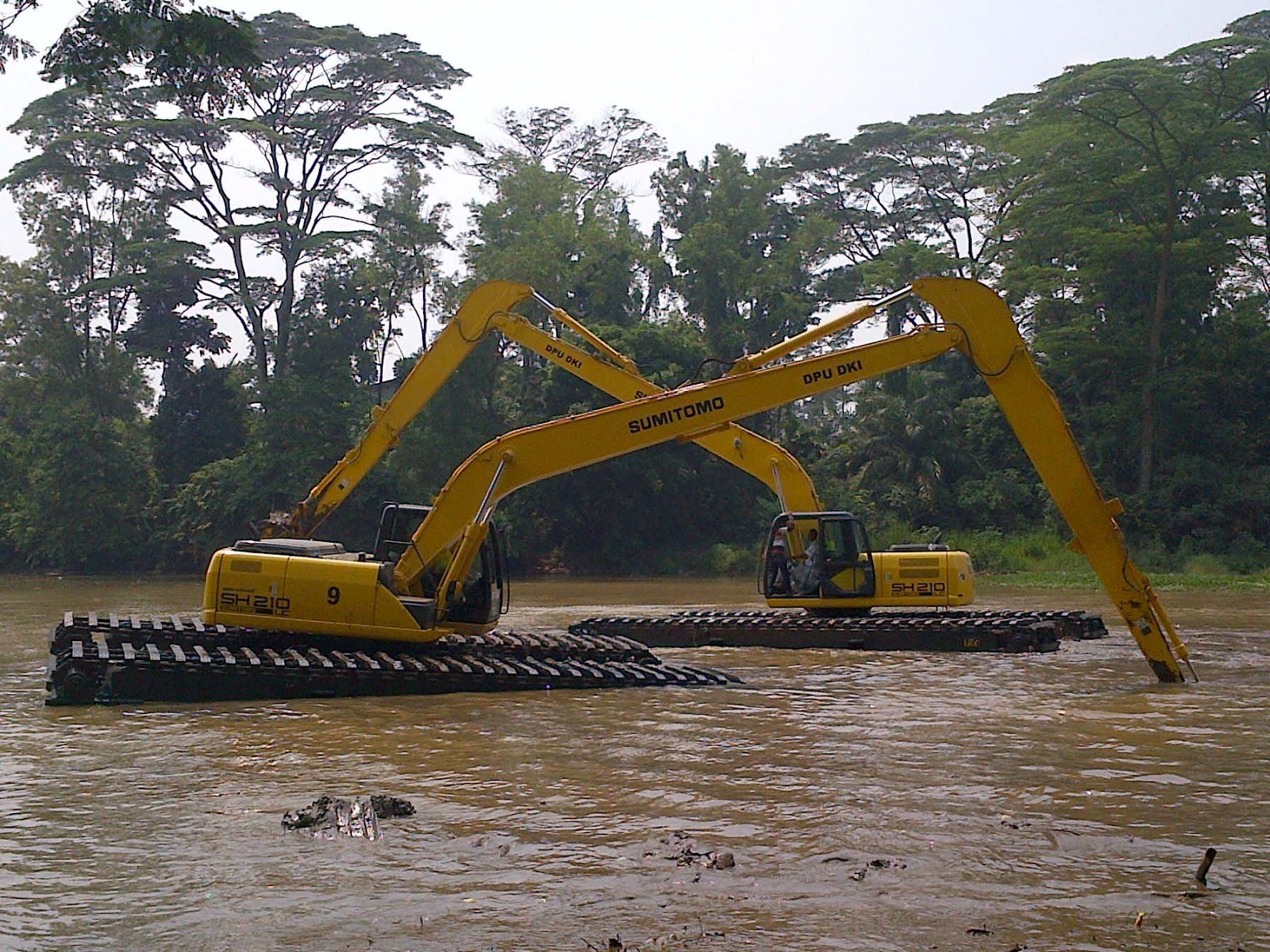 Amphibious Excavator