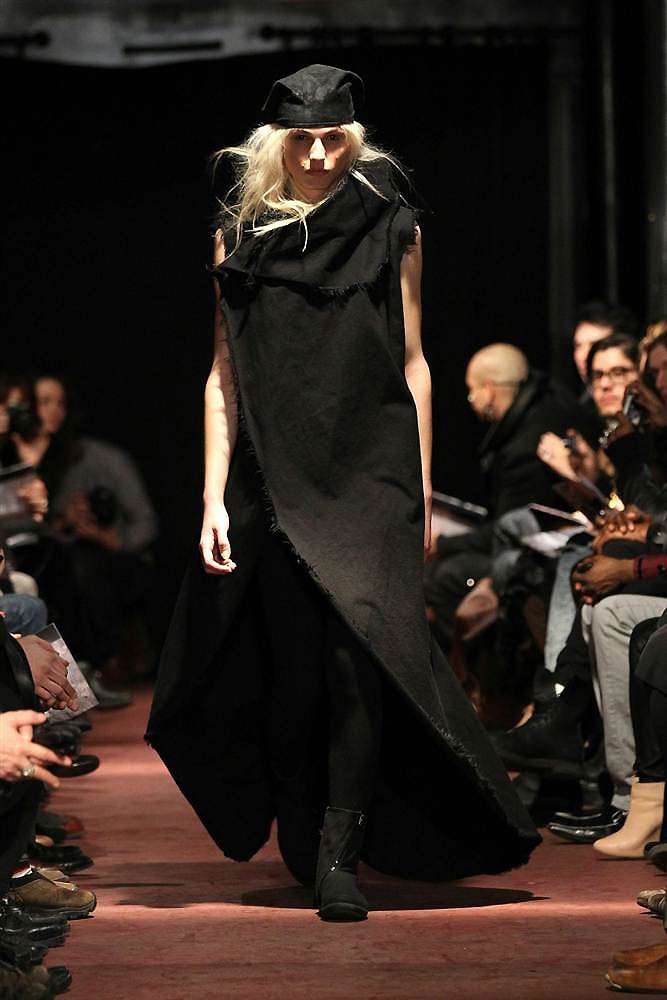 topworth: Eccentric Fashion Week