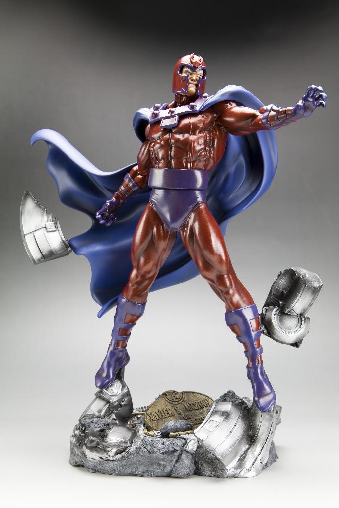 vw: PRE ORDER Marvel Magneto Statue