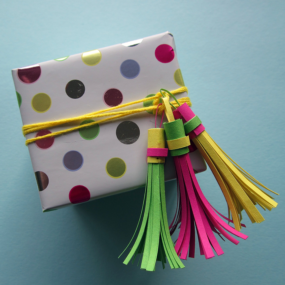 Silhouette UK: Paper Tassels - with FREE Tassel File