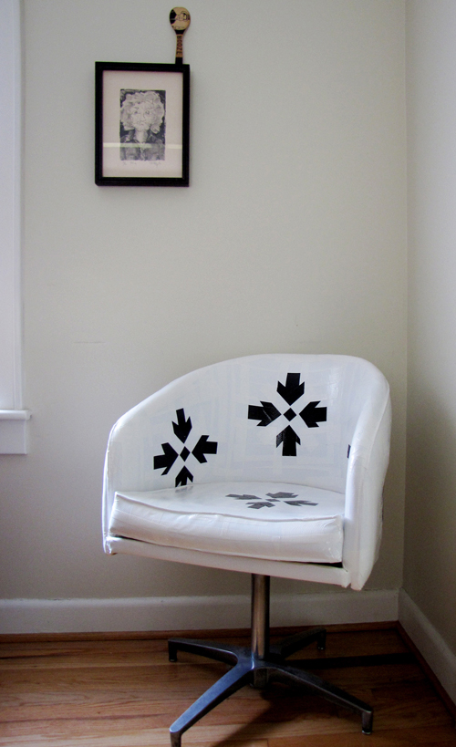 DIY: Duct Tape Chair | Poppytalk archive