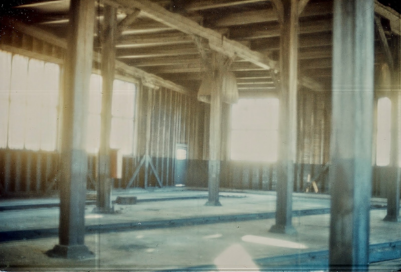 KETTLE VALLEY MODEL RAILWAY: BROOKMERE ROUNDHOUSES, III