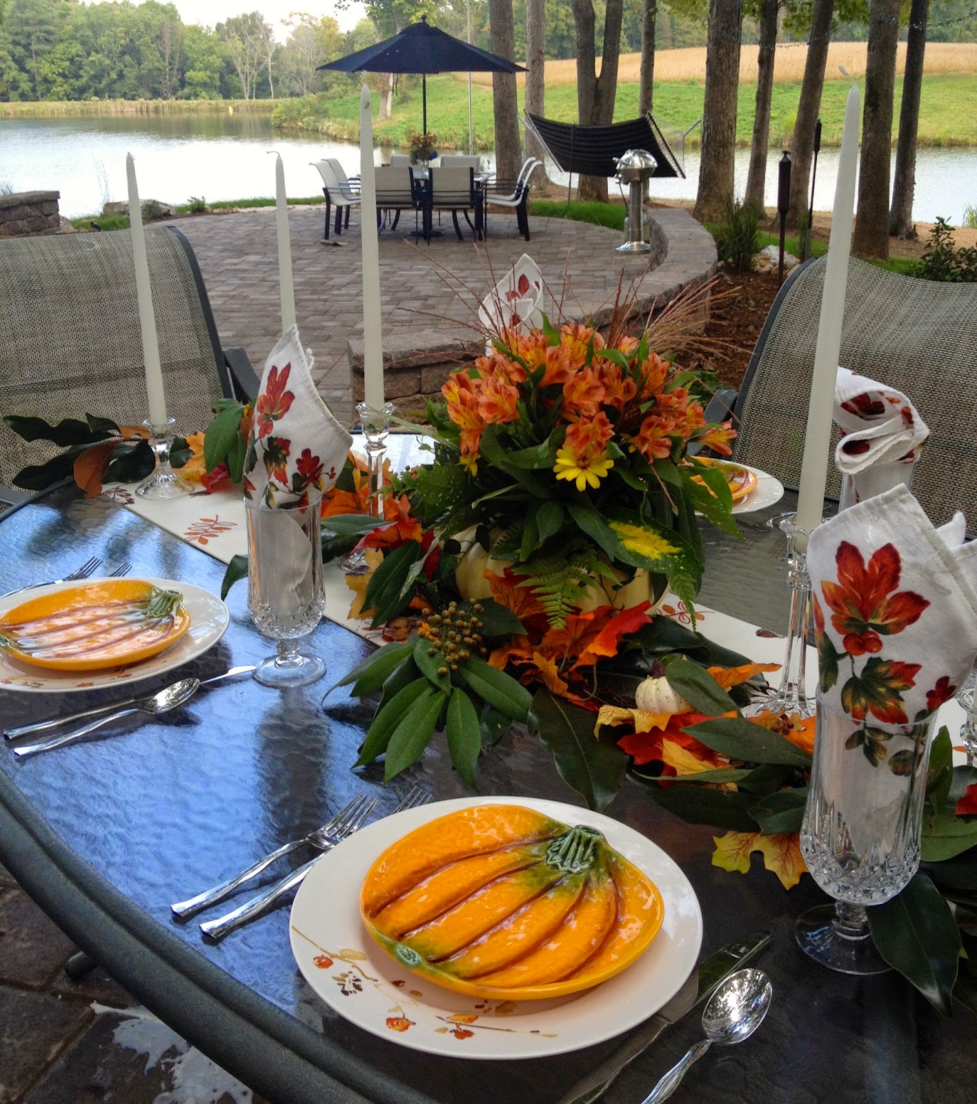 A Perfect Setting: A Lake View Setting for Fall