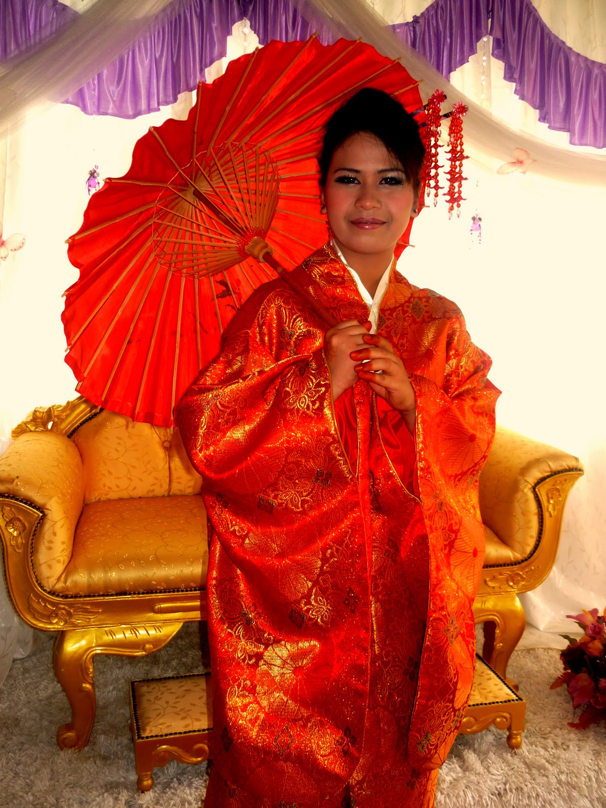 Fidah Andaman: Busana Kimono Merah Jingga
