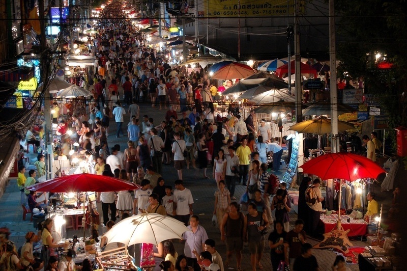 PASAR WISATA BANYUWANGI SEPERTI CHATUCHAK MARKET THAILAND, TAPI ADA ...