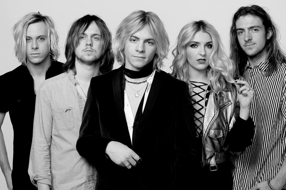 Disney Club: R5 Divulga Performances Ao Vivo No Brasil