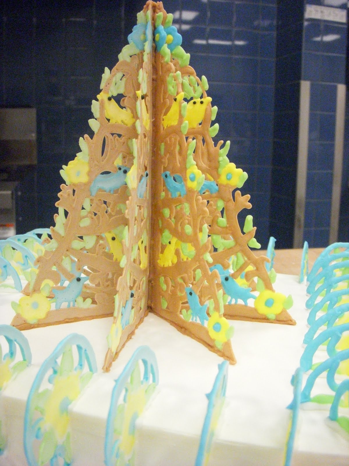 Live Well, Eat Often, Snack Much: Pastillage Centerpiece