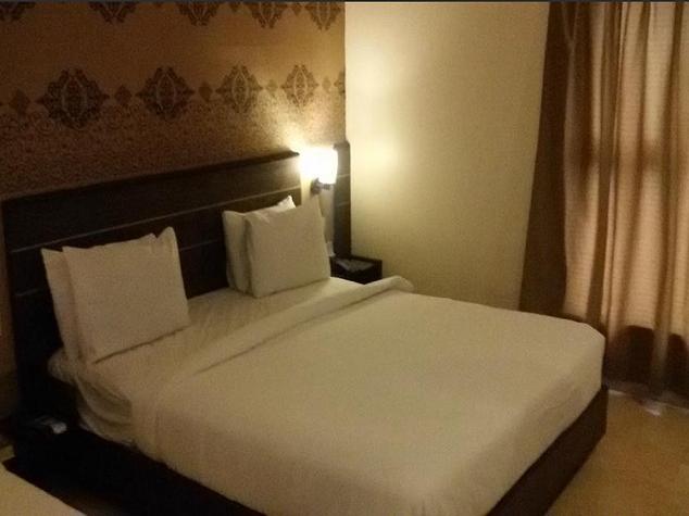 NAMASTE: Hotel Matrix Inn , Shirdi