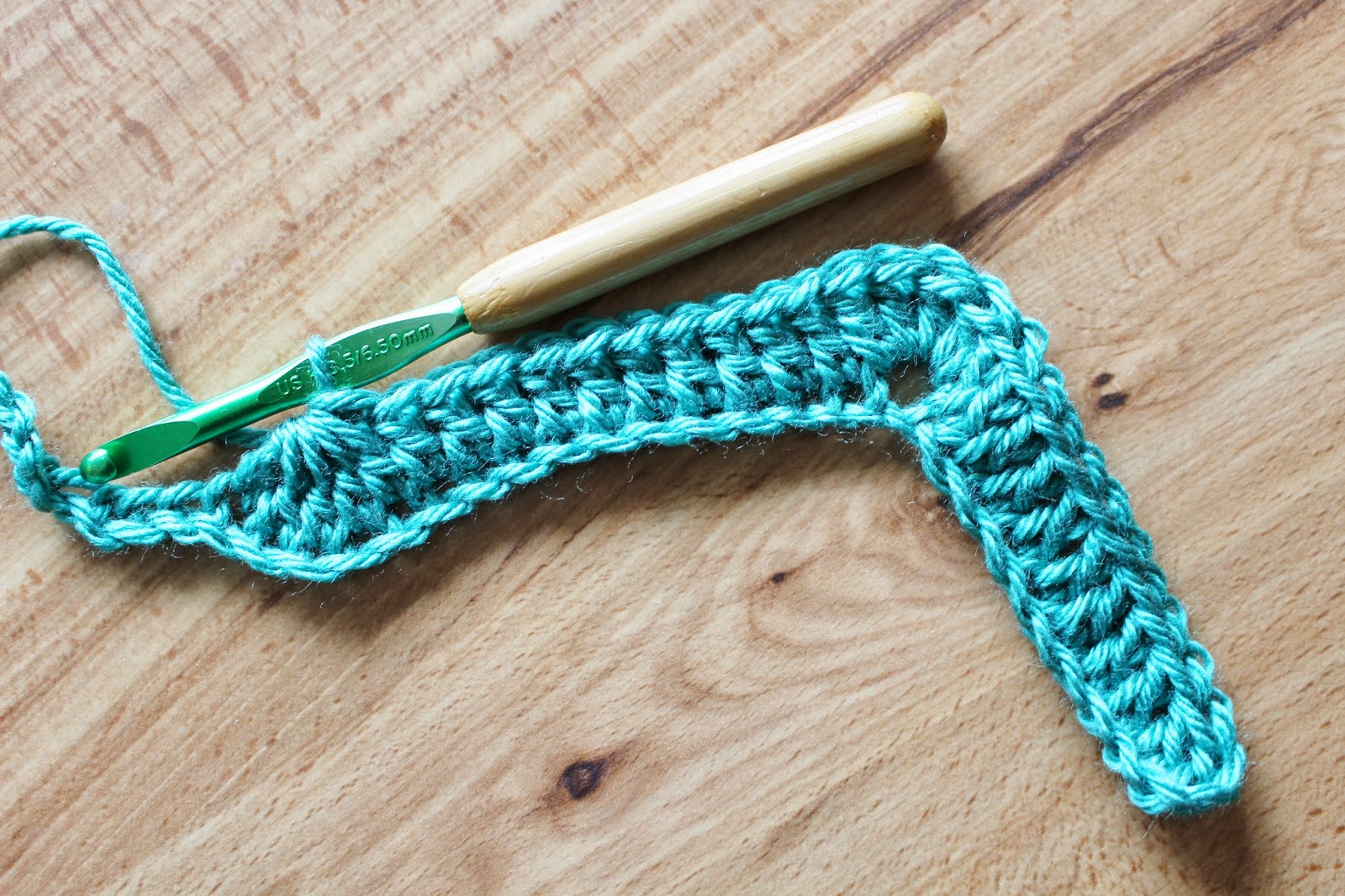 Lively Crochet - Rhythmic Youth: Chevron Tutorial