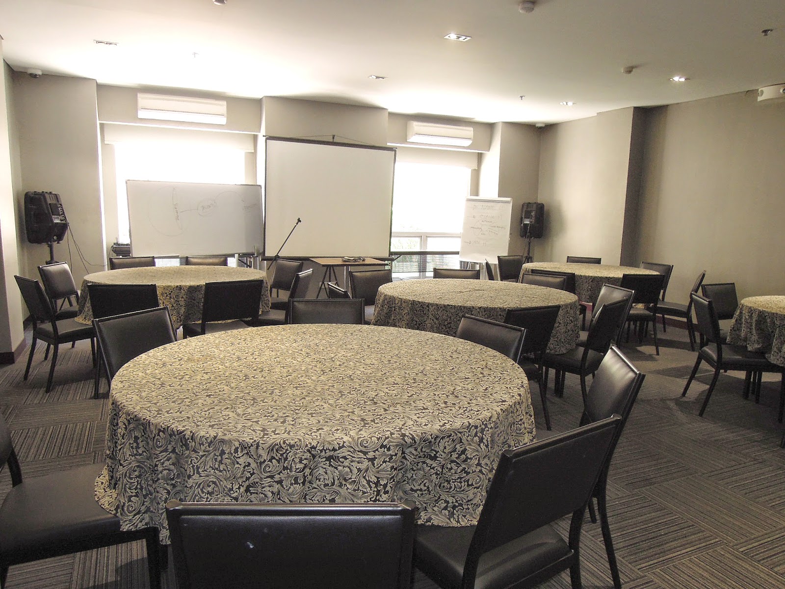 The first Green Hotel in Libis: Microtel Acropolis - Budget Biyahera