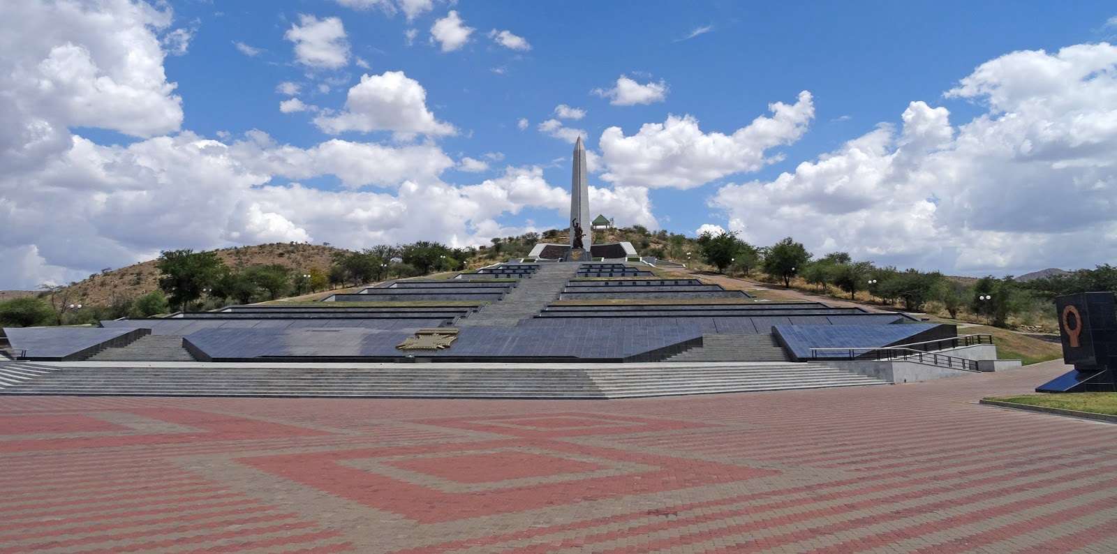 Memorials / Gedenkstätten: Heldenacker (Heroes' Acre) bei Windhoek ...