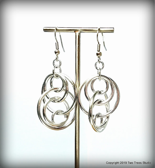 Earrings Everyday: Kinetic Loops