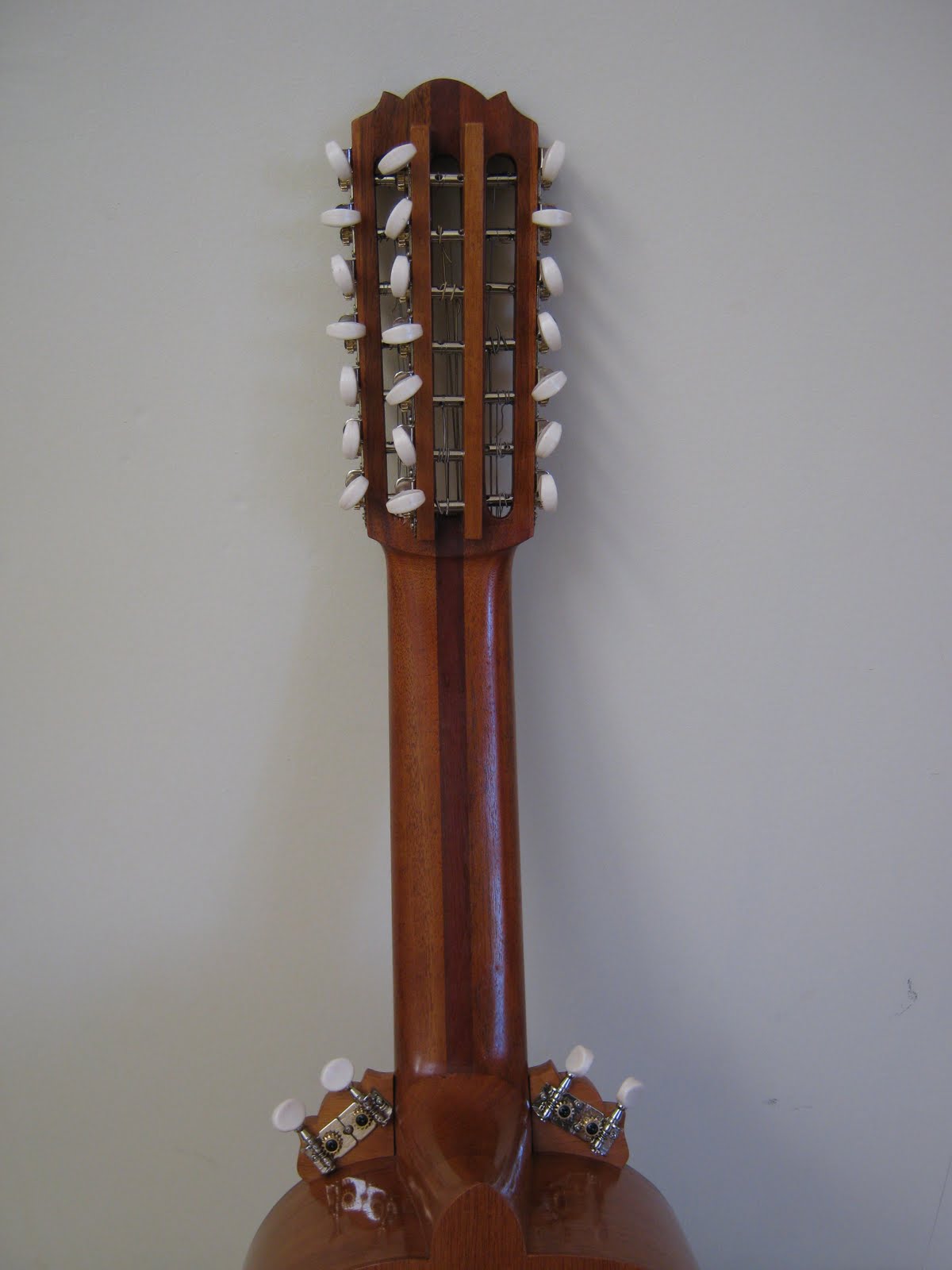 INSTRUMUNDO Instrumentos Musicales: Guitarrón Chileno