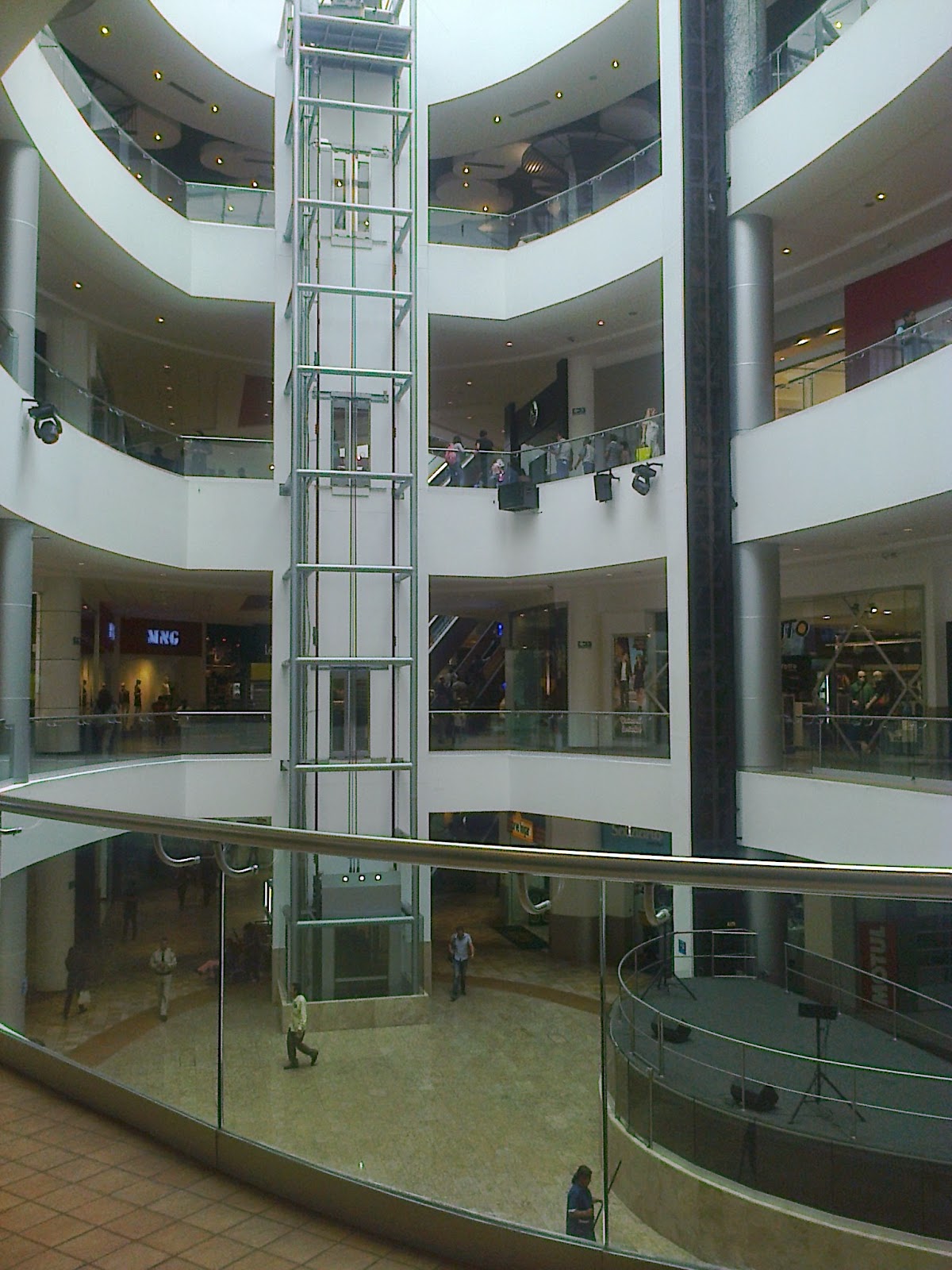 Centro Comercial "Condado Shopping" Quito