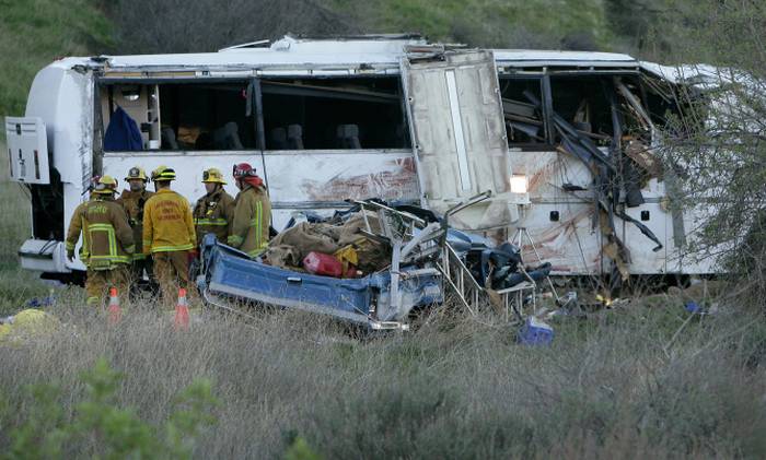 Eclectic Arcania: A Most Gruesome Bus Crash Scene