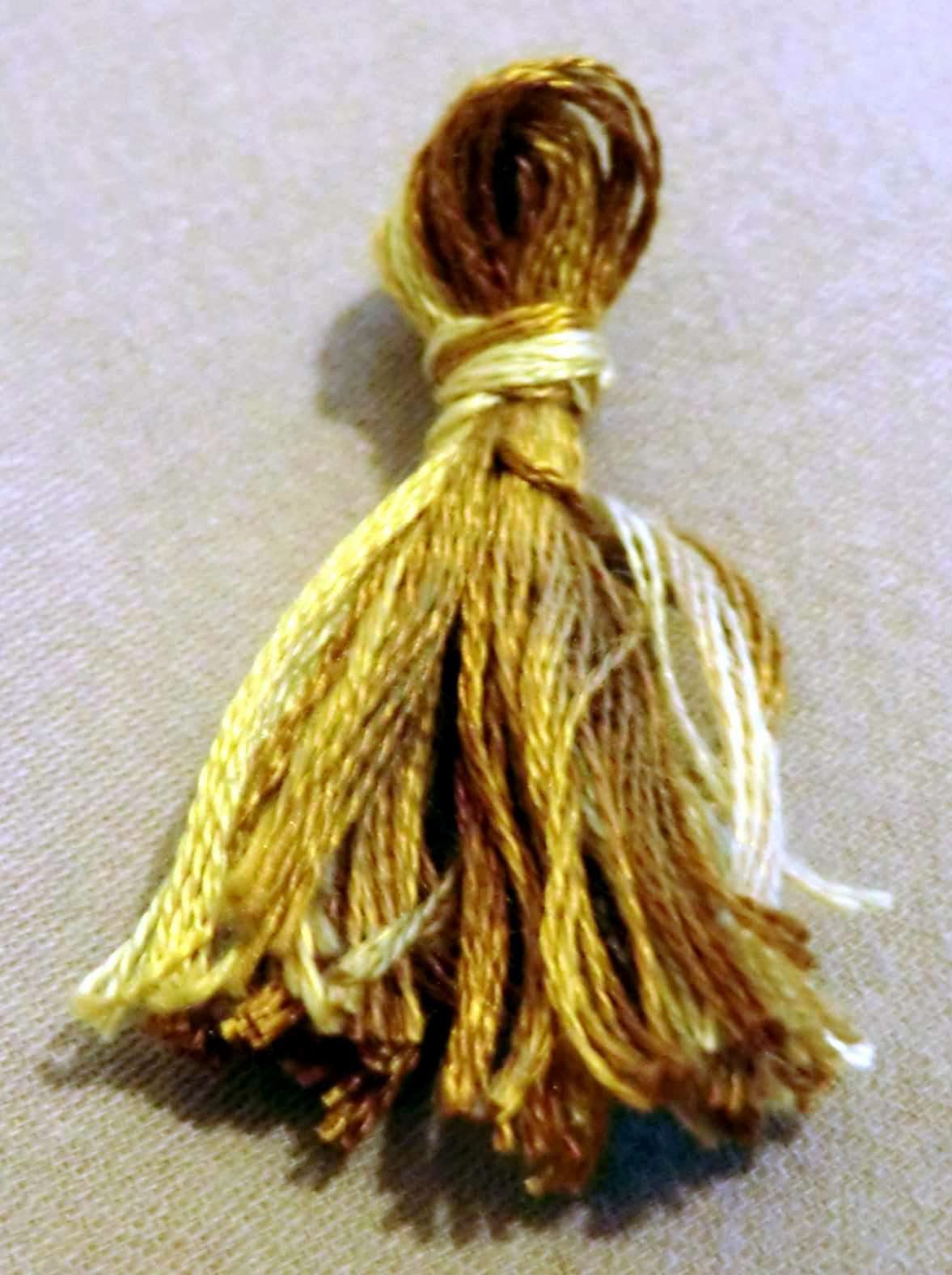 Stylebunny: Come fare una nappina/How to make a tassel