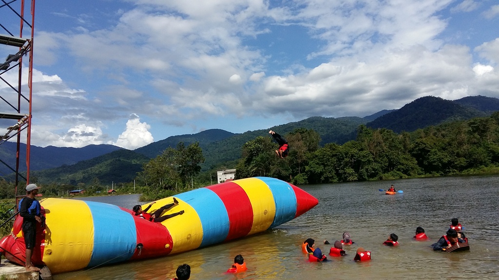 TRAVELOG: WATER RAFTING ULU SLIM, SLIM RIVER : Pengalaman meredah ...