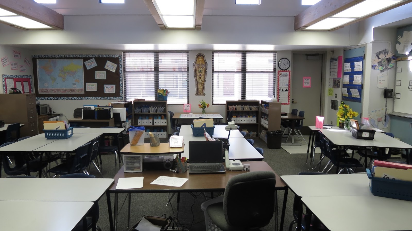 Classroom Tour! | Essentially Elementary