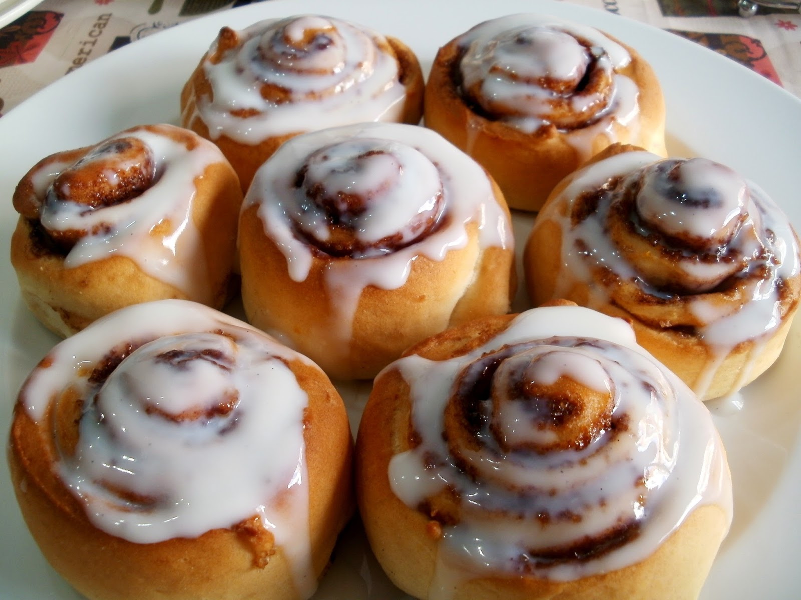 Los Antojos de Clara: Rollos de canela o cinnamon rolls