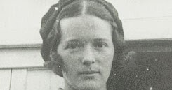 Simenon Simenon: SIMENON. DUE DONNE IMPORTANTI ESCONO DI SCENA INSIEME