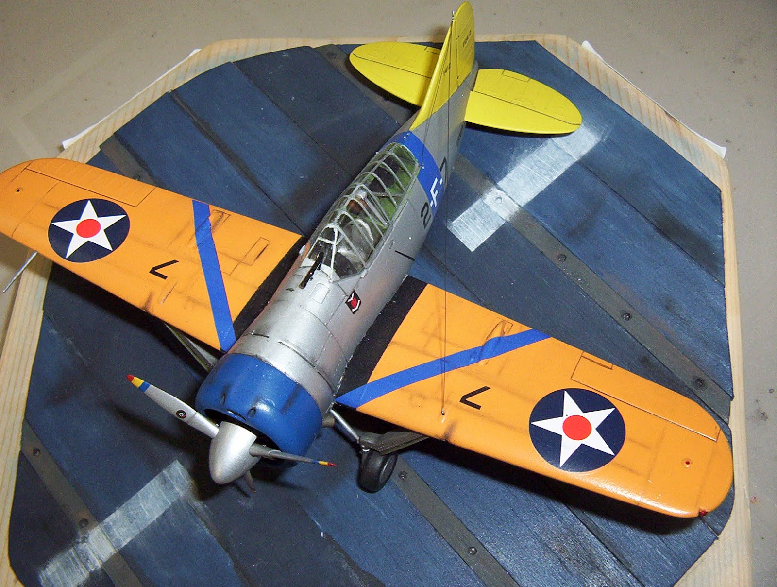 Scale Model Hobby: U.S. NAVY BREWSTER F2A-2 BUFFALO