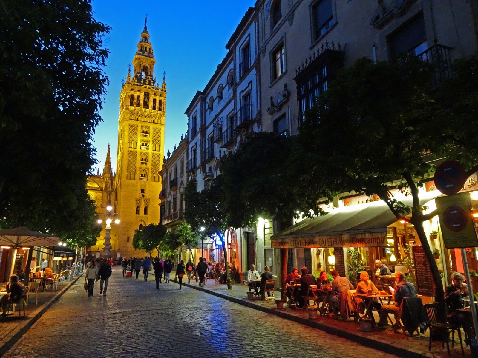 Joe's Retirement Blog: Blue Hour at Barrio Santa Cruz, Centro, Seville ...