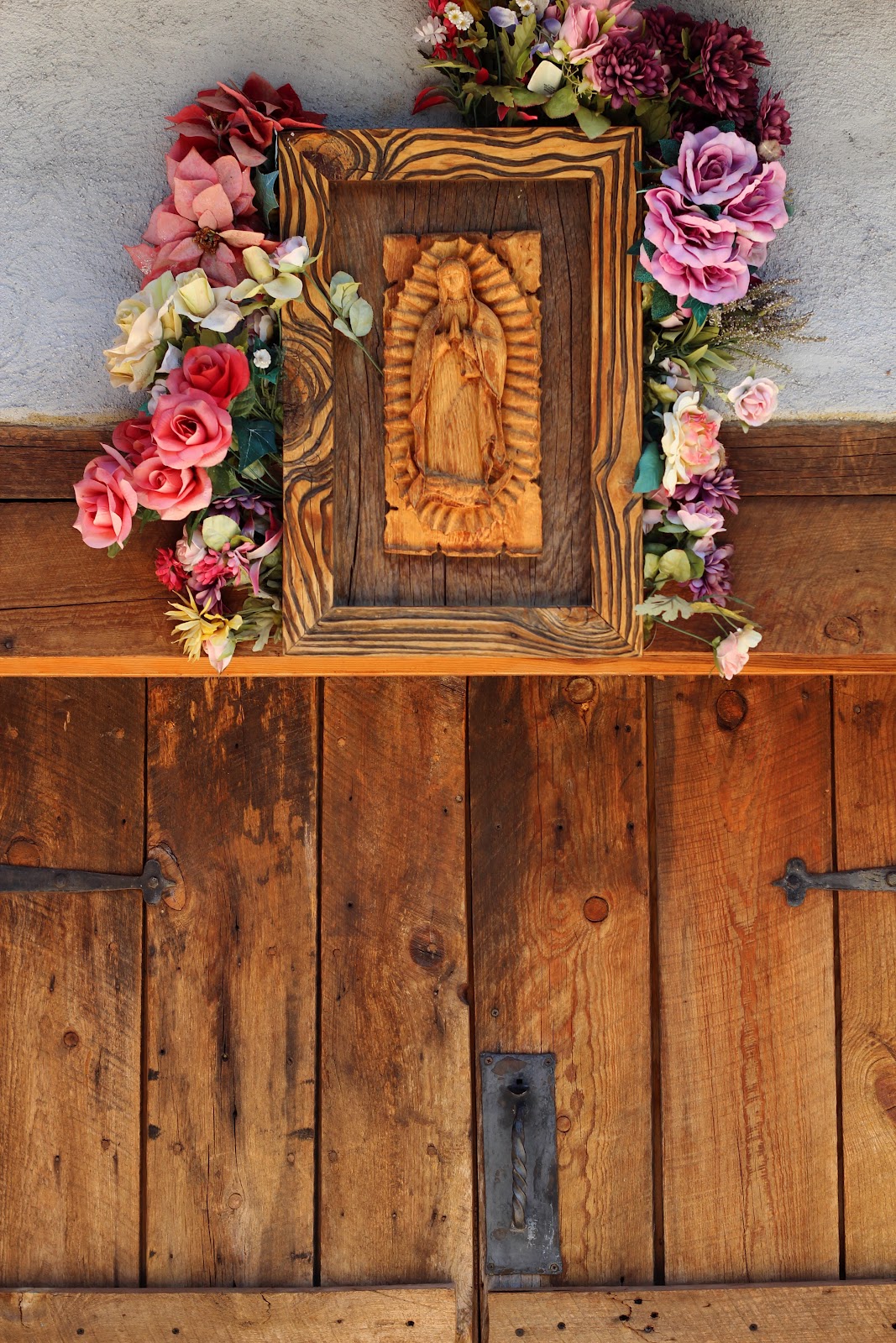 Chasing Santa Fe: A TRIO OF STUDIOS IN EL RITO, NEW MEXICO