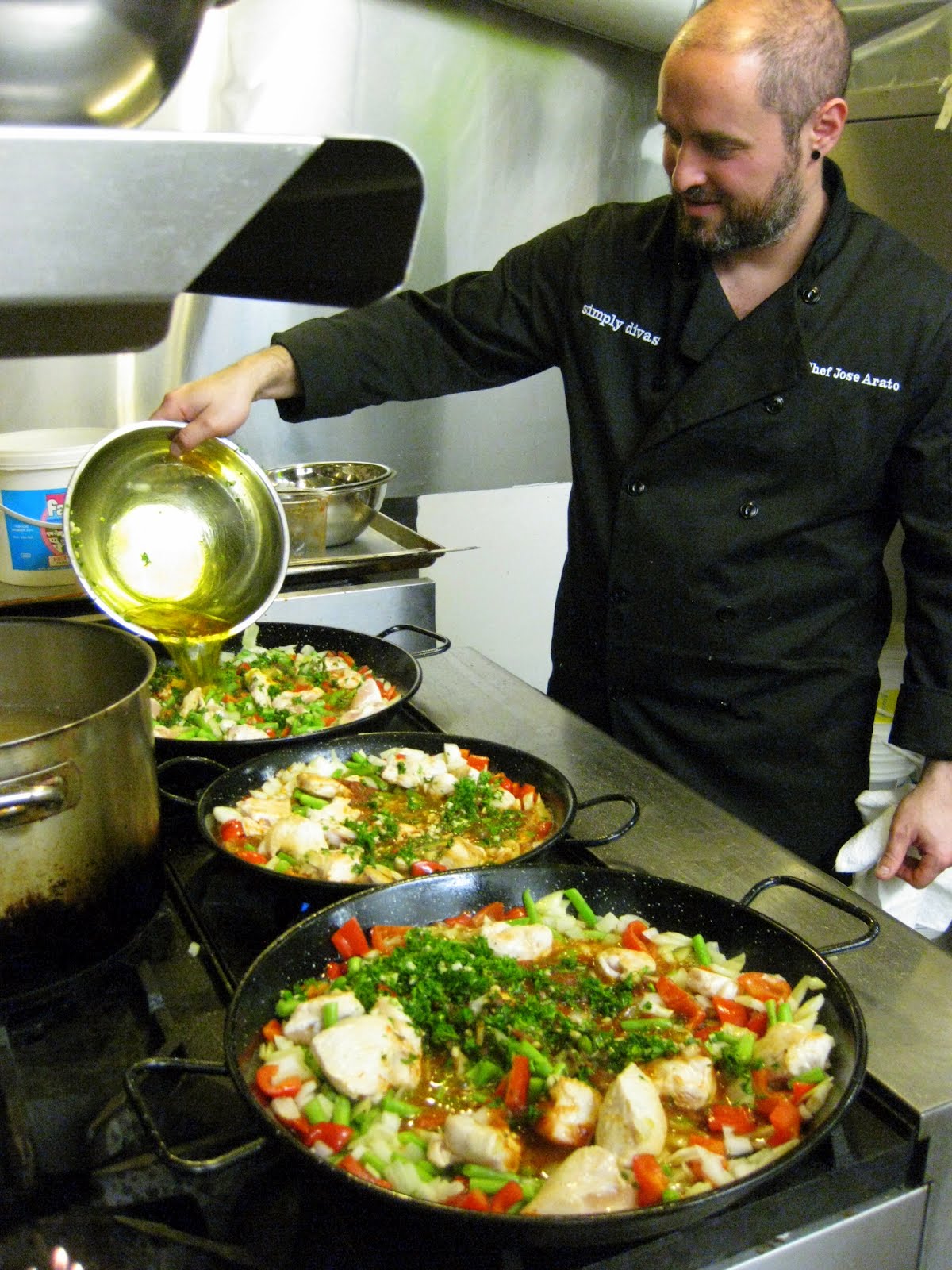 Dragon's Kitchen: Chicken and Seafood Paella