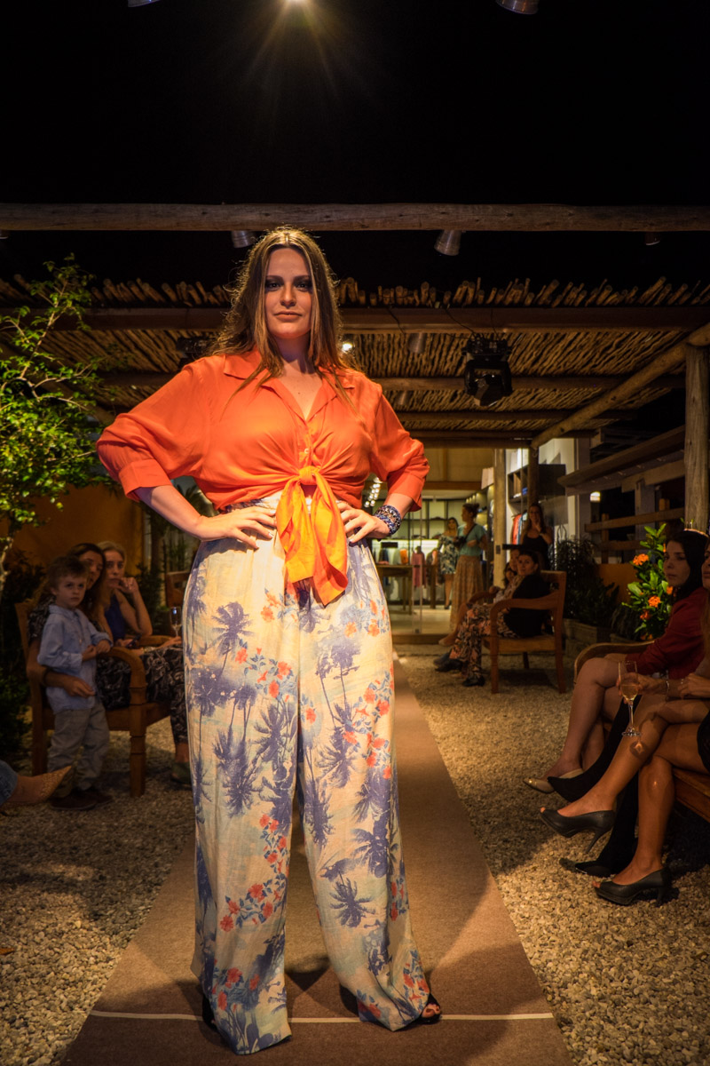 Marri Gattô - Deslizando nas curvas da mulher brasileira.