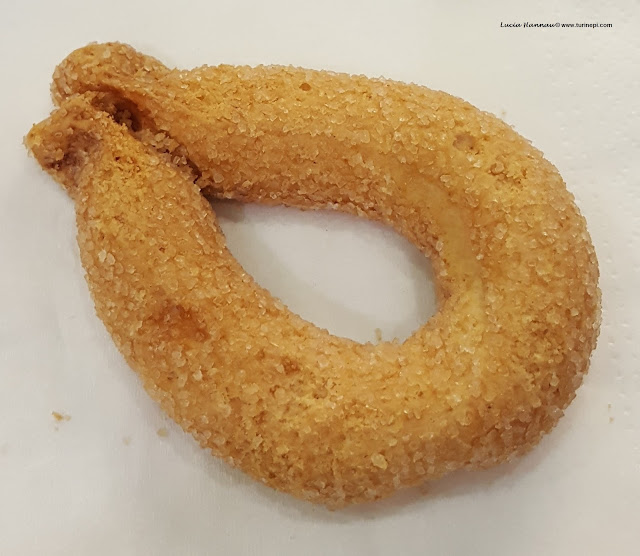 Turin Epicurean Capital: Torcetti cookies