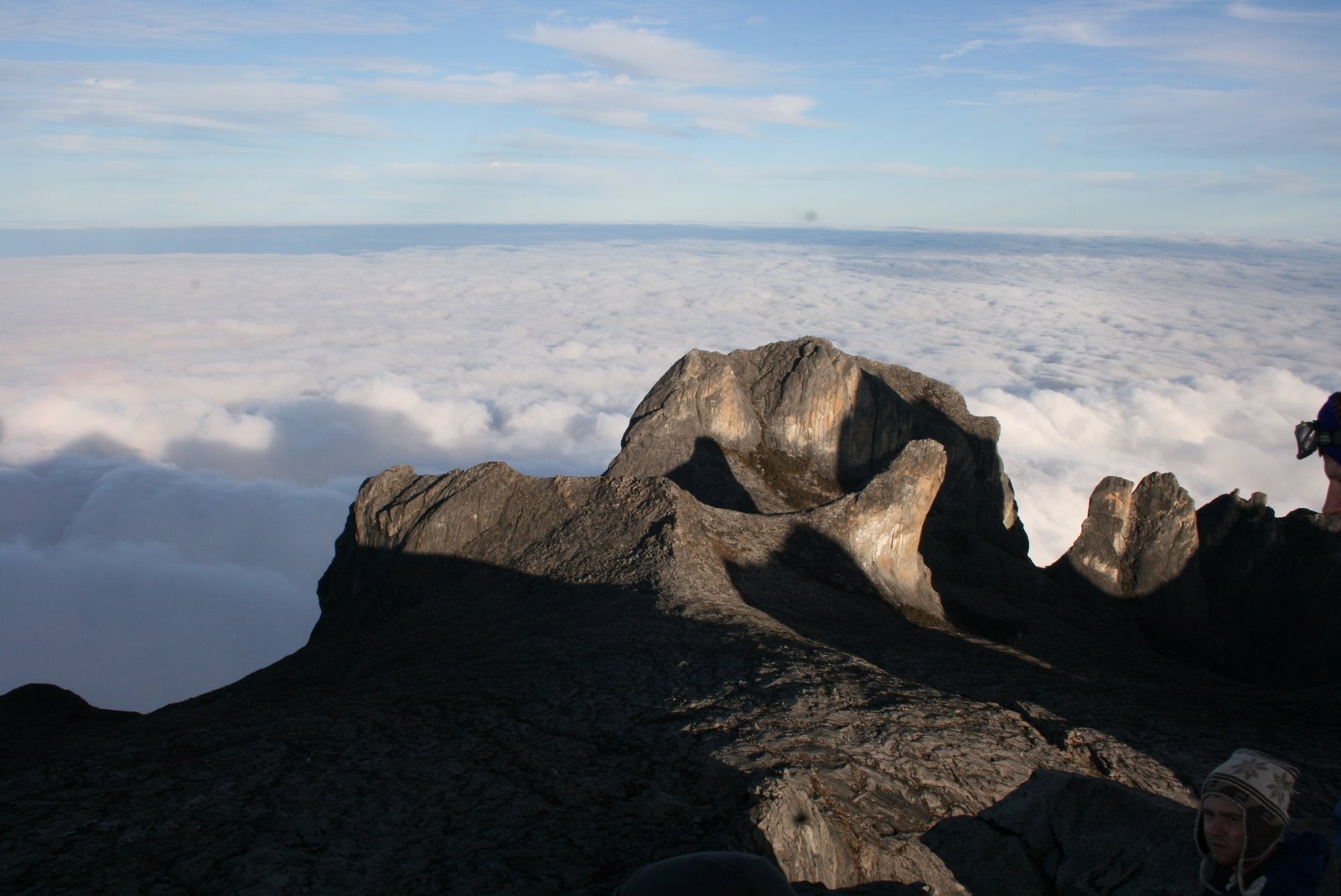 Keindahan Alam Semulajadi: pengenalan gunung kinabalu dan sejarahnya