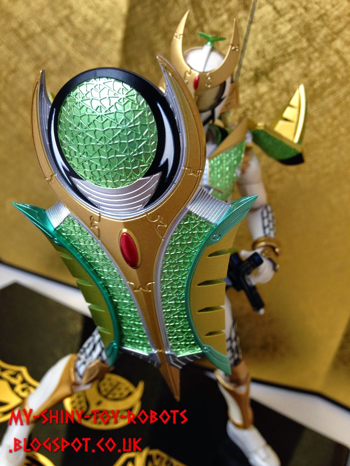 Kamen Rider Zangetsu Shield