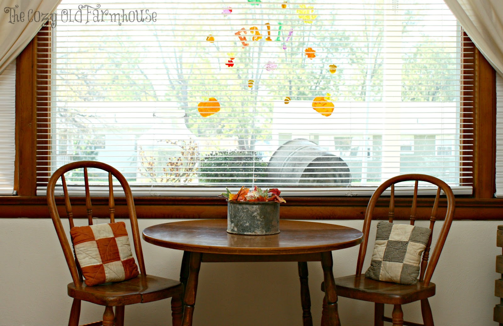 The Cozy Old "Farmhouse": Farmhouse Fall Decor (Part 2)