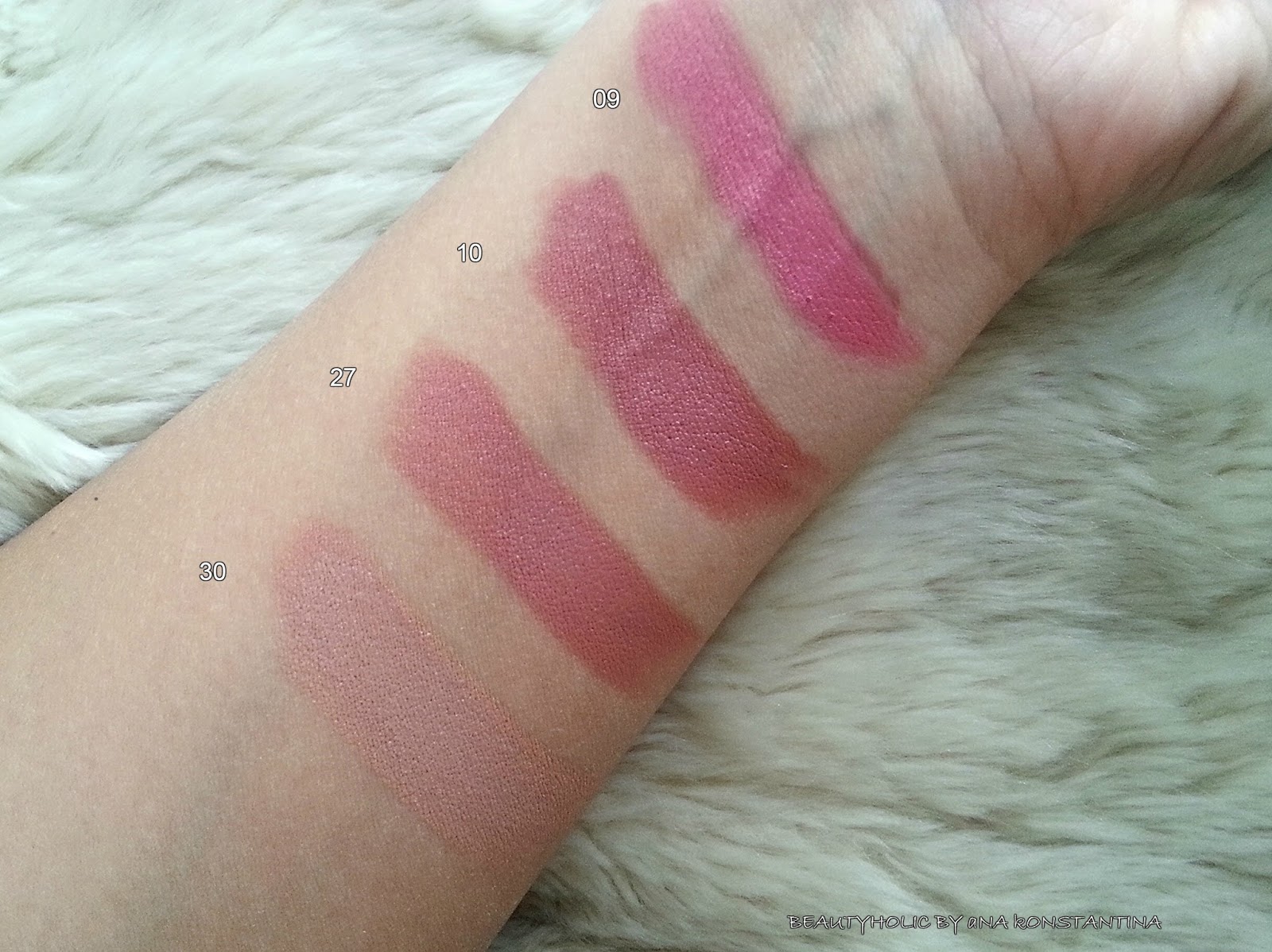 Beautyholic by Ana Konstantina : GOLDEN ROSE VELVET MATTE RUZEVI ZA USNE