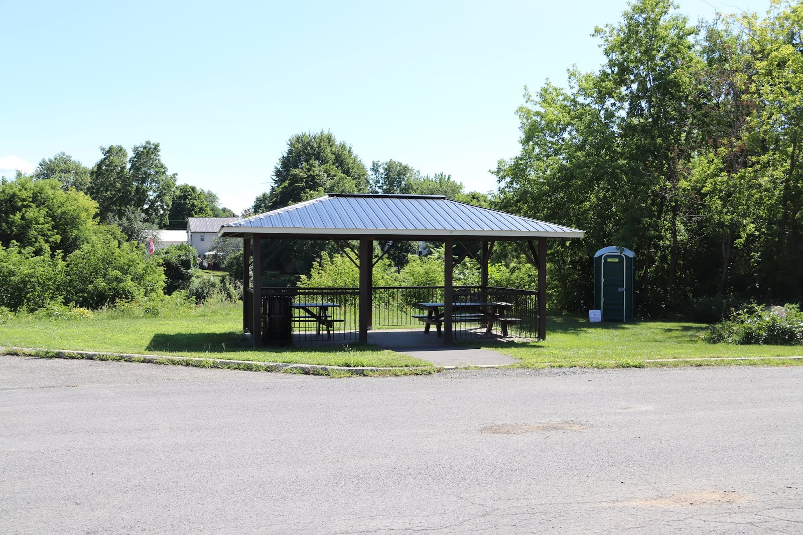 Memorials in Ottawa: Chesterville Veterans Memorial Park