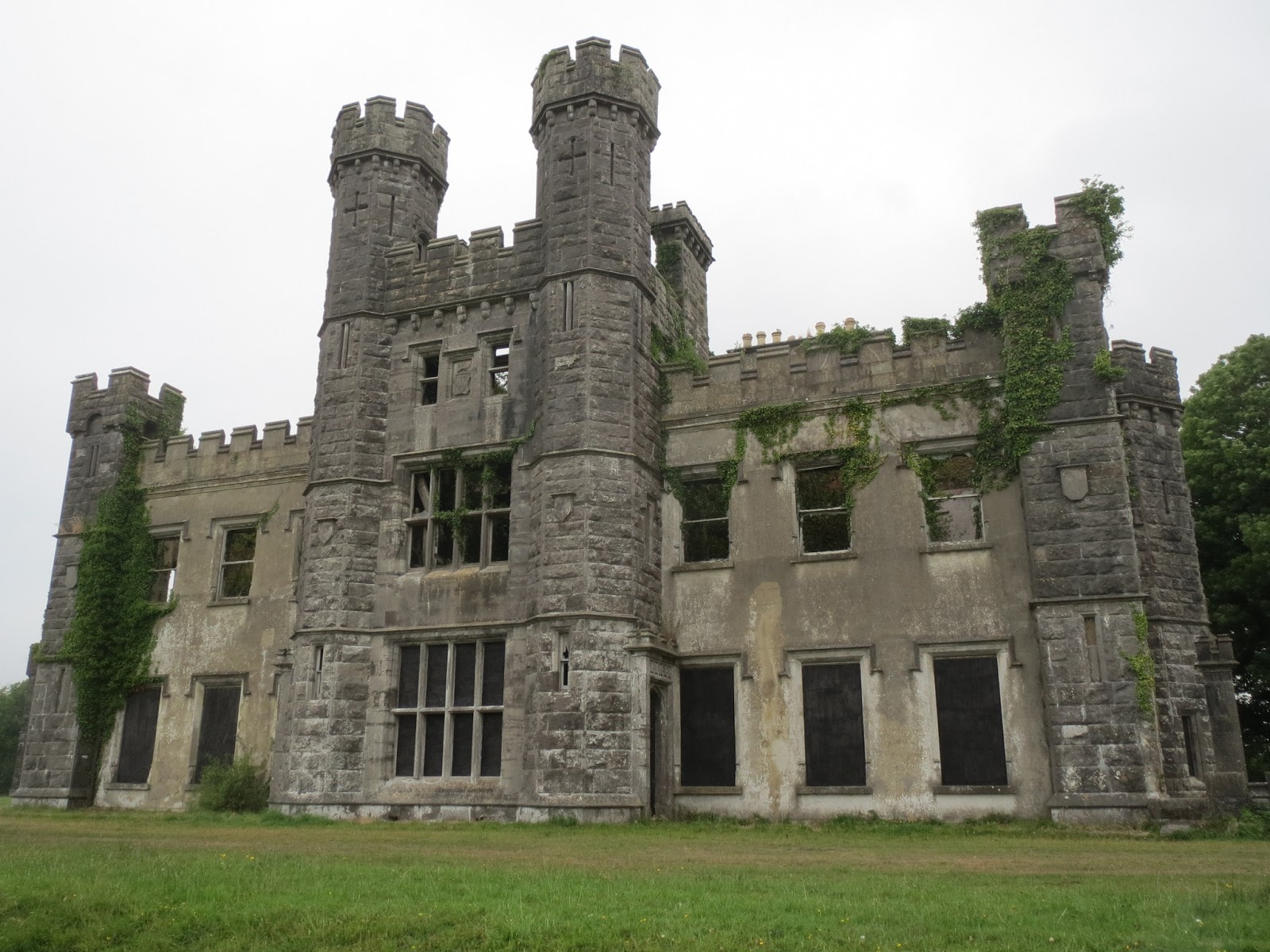 Lord Belmont in Northern Ireland: Castle Saunderson Visit