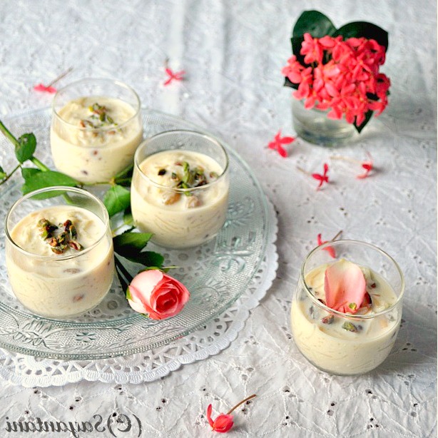 Simui-er Payes (Indian Vermicelli and Milk Pudding) - A Homemaker's Diary