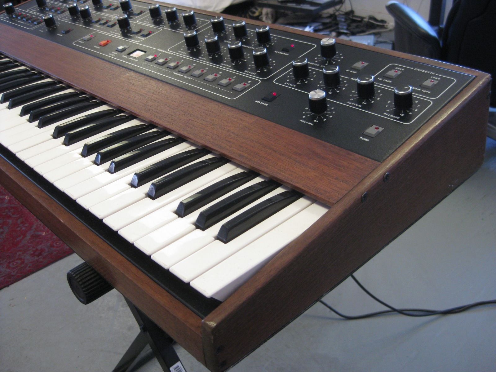 MATRIXSYNTH: Sequential Circuits Prophet 5 Synthesizer with MIDI i/o