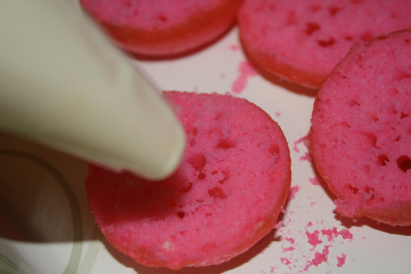 Cupcake Poppers | The Frosting Addict